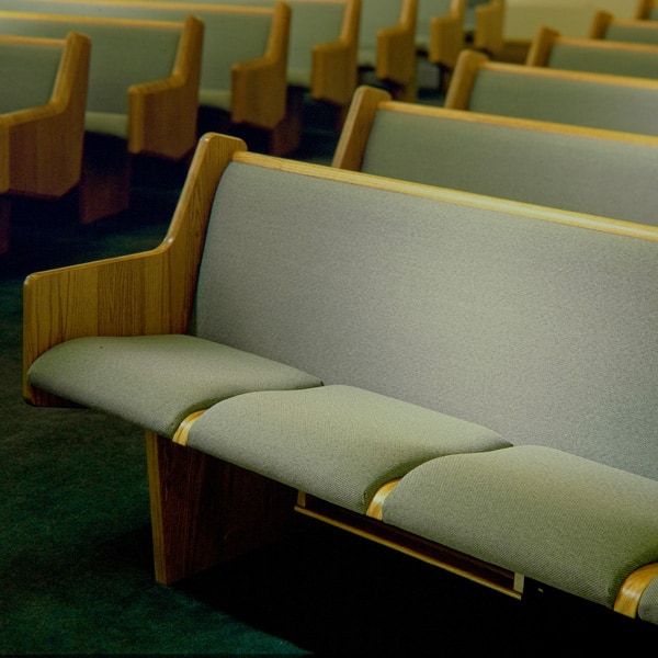 Definity Pews | Individual Seat Pews | Sauder Worship Seating